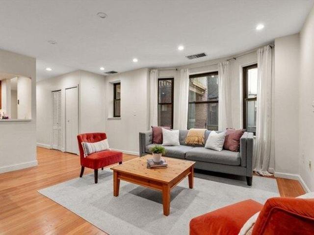 2 bedroom, Boston MA 02115 103928885