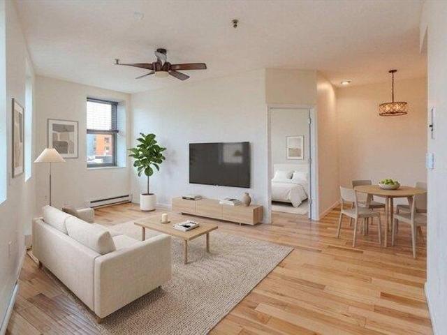 2 bedroom, Boston MA 02116 104377320