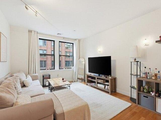 2 bedroom, Boston MA 02111 104541396
