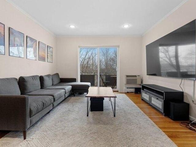 2 bedroom, Boston MA 02124 102369567