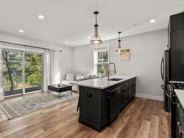 2 bedroom, Boston MA 02124 102564194