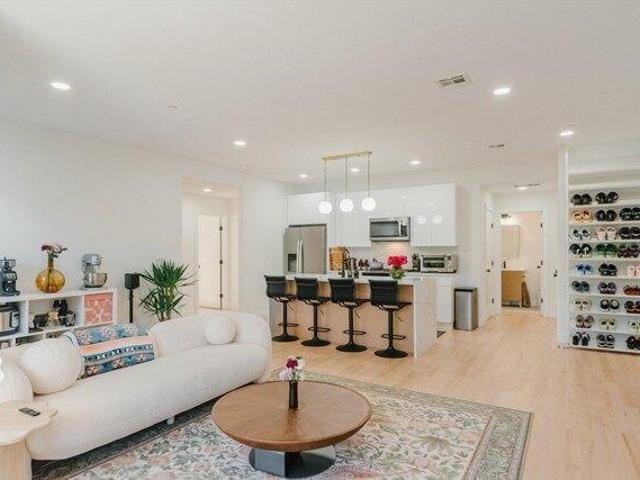 2 bedroom, Boston MA 02124 102564506