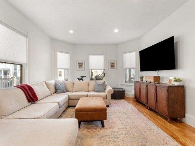 2 bedroom, Boston MA 02125 104566778