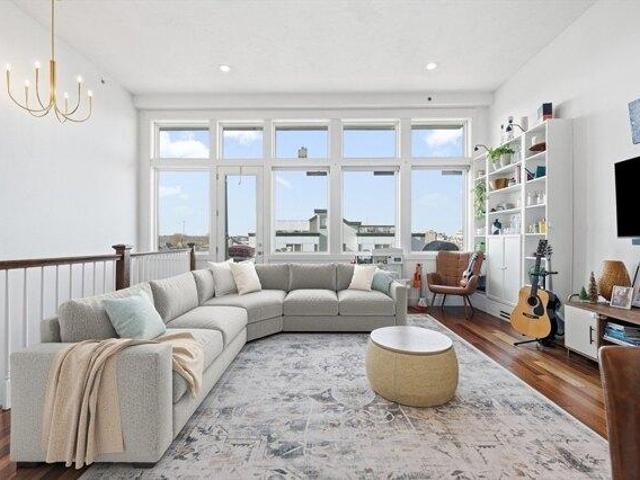 2 bedroom, Boston MA 02127 102410796