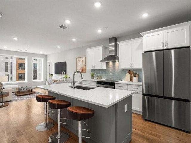 2 bedroom, Boston MA 02127 102560175