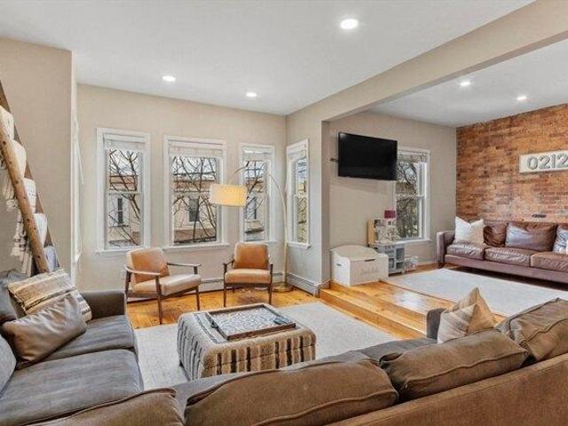 2 bedroom, Boston MA 02127 102726639