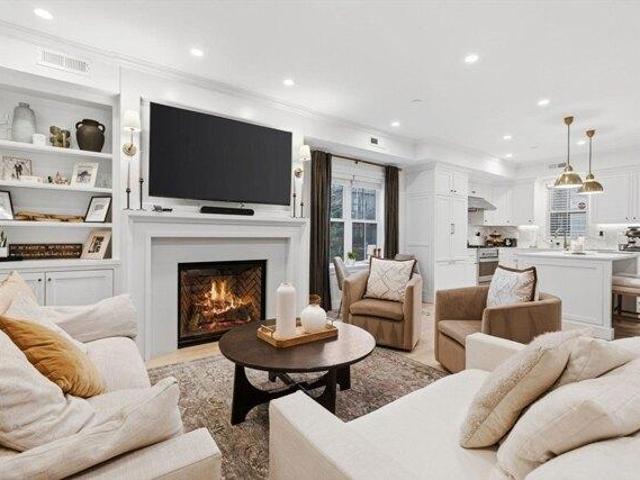 2 bedroom, Boston MA 02127 103222559