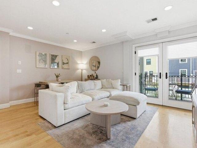 2 bedroom, Boston MA 02127 104758894