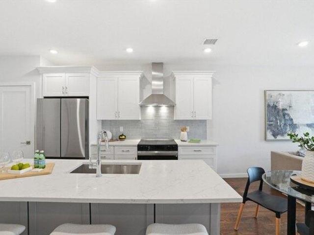 2 bedroom, Boston MA 02127 104810067