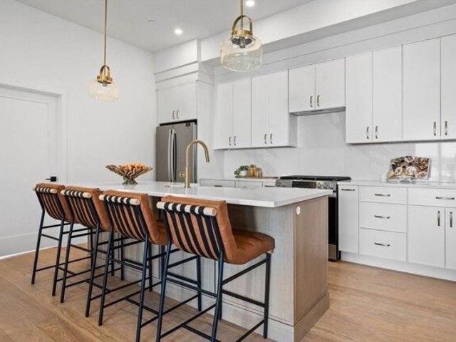 2 bedroom, Boston MA 02128 102345840