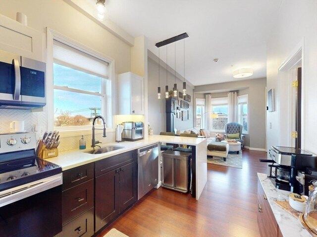 2 bedroom, Boston MA 02128 102370323