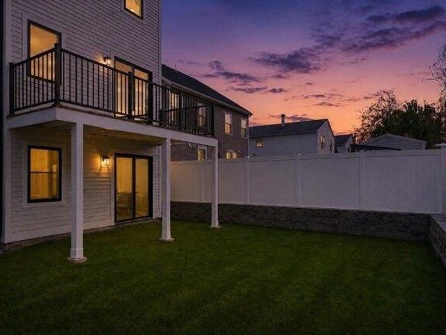 2 bedroom, Boston MA 02128 102373158