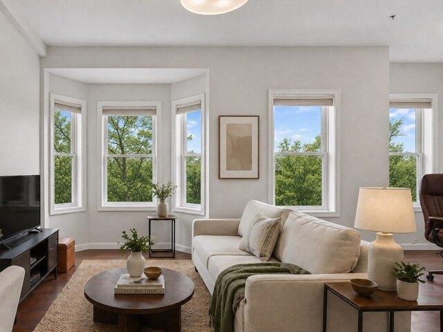2 bedroom, Boston MA 02128 103186631