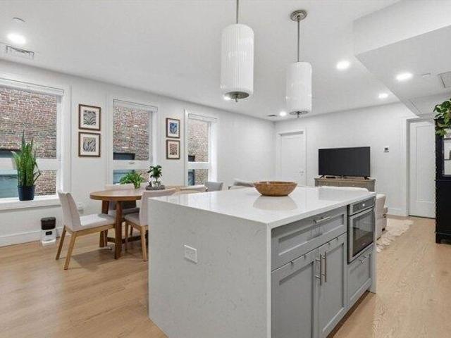 2 bedroom, Boston MA 02128 104512646