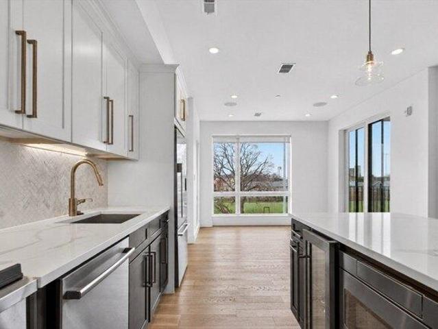 2 bedroom, Boston MA 02128 104835708