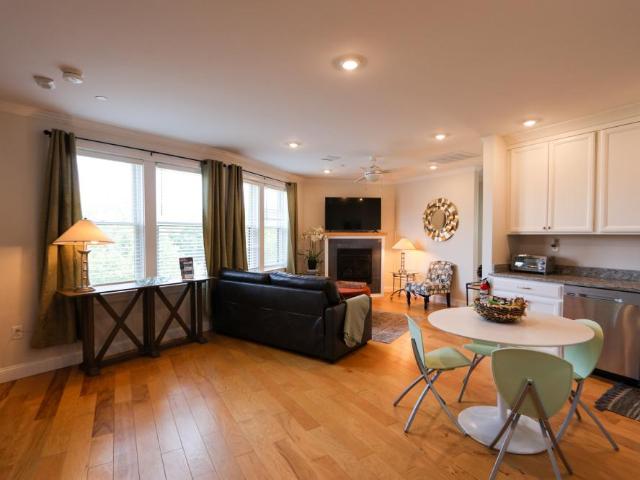 2 bedroom, Boston MA 02120 85275165