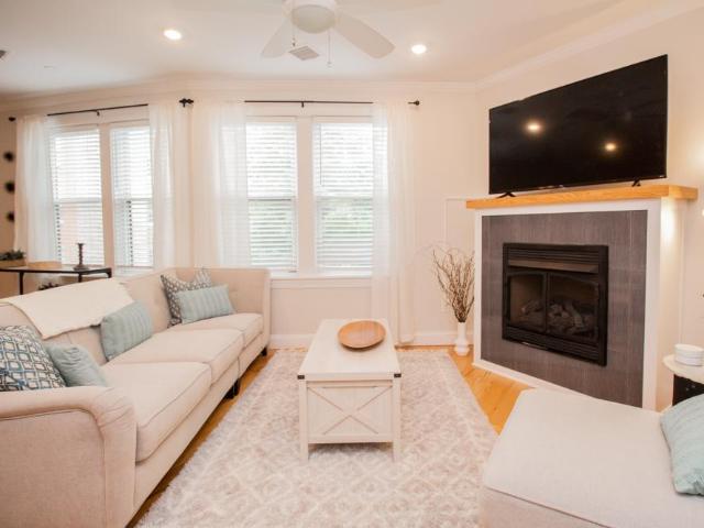 2 bedroom, Boston MA 02120 85275163