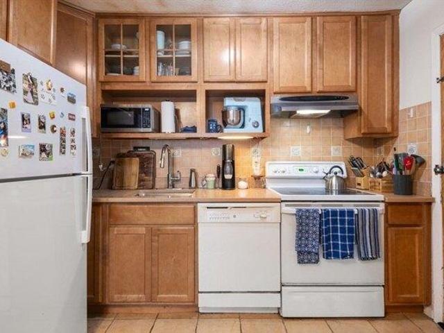 2 bedroom, Boston MA 02135 104407868