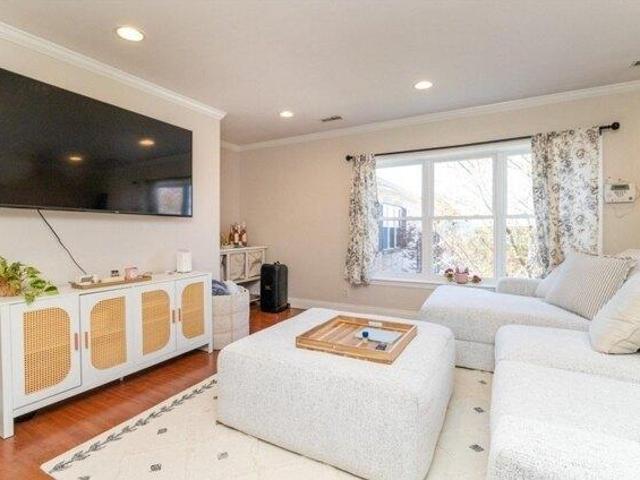 2 bedroom, Boston MA 02135 104852574