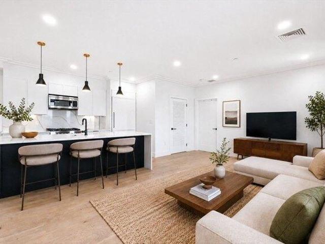 2 bedroom, Boston MA 02135 105080836