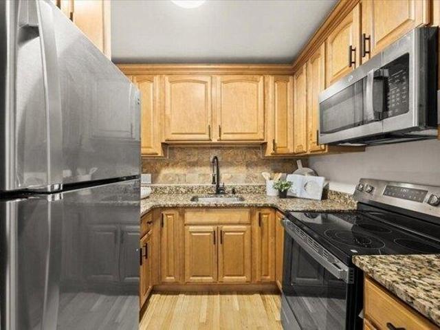 2 bedroom, Boston MA 02132 103100747