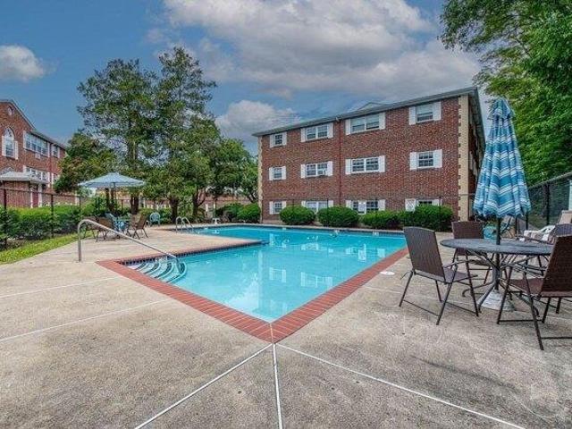 2 bedroom, Boston MA 02132 104607049