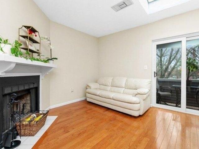 2 bedroom, Boston MA 02132 105082690