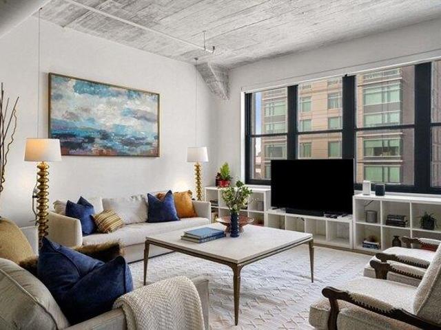 2 bedroom, Boston MA 02210 104852062