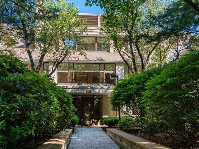 2 bedroom, Boston MA 02467 103806836