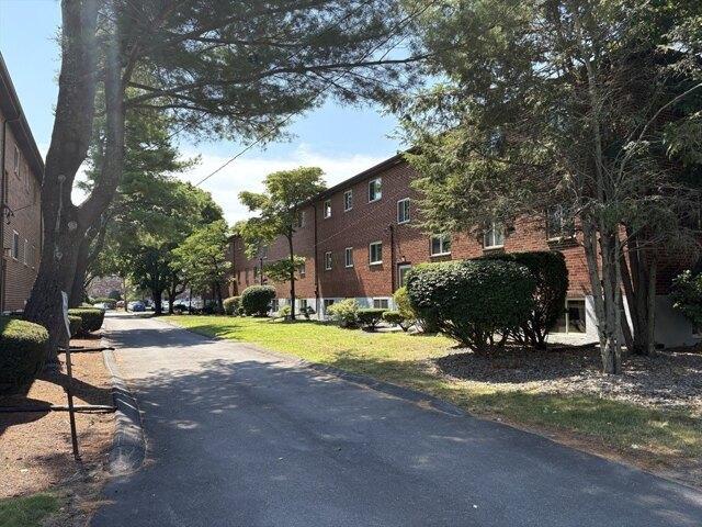 2 bedroom, Boston MA 02467 104603975