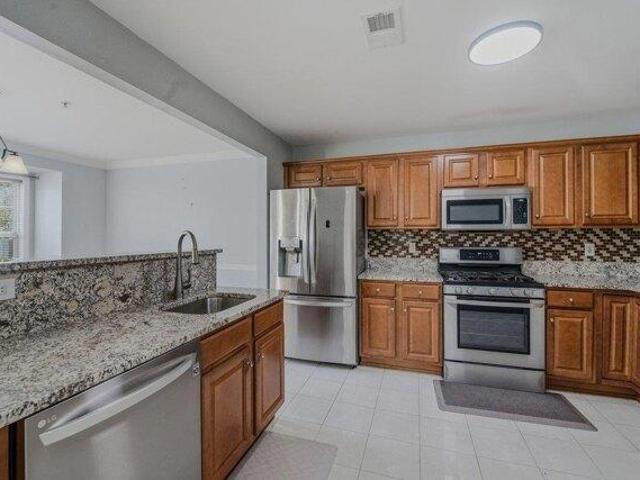 2 bedroom, Bayonne NJ 07002 102346750