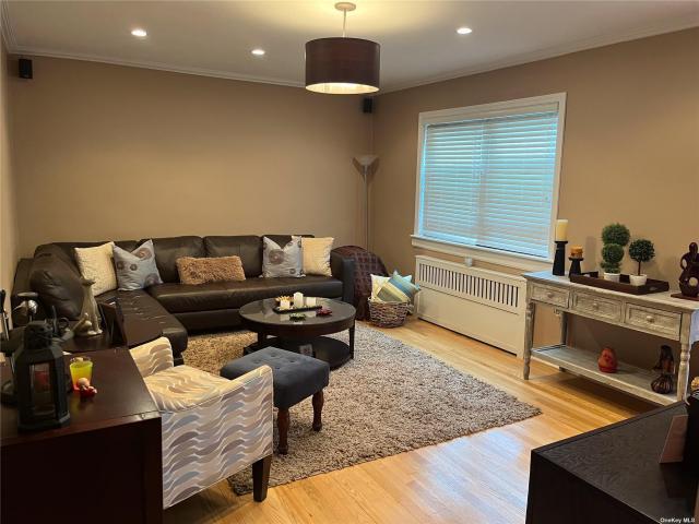 2 bedroom, Bayside NY 11364 72692025
