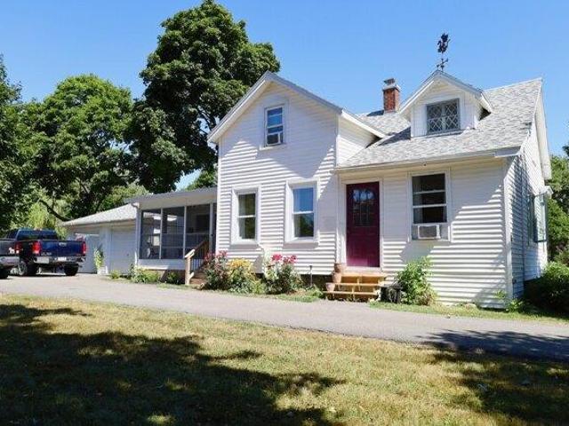2 bedroom, Bangor ME 04401 102593669