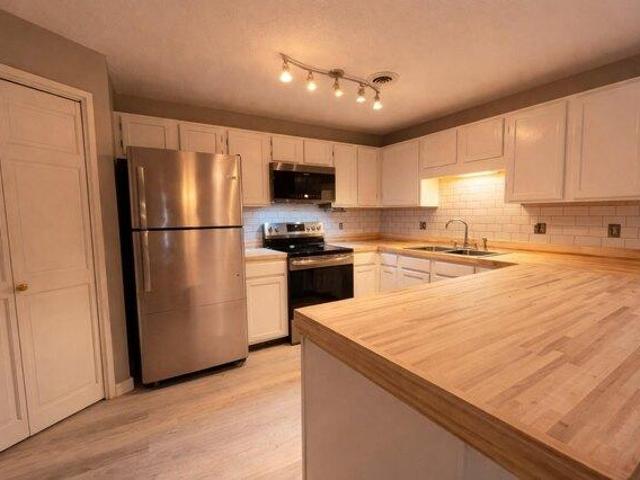 2 bedroom, Bangor ME 04401 104264820