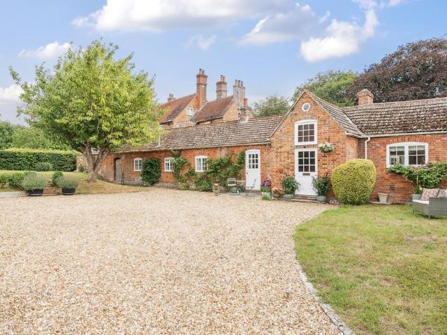 2 bedroom barn to rent