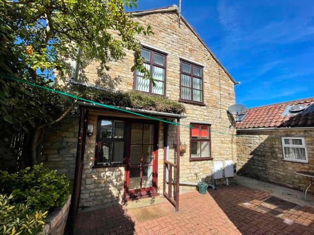 2 Bedroom Barn Conversion Character Property