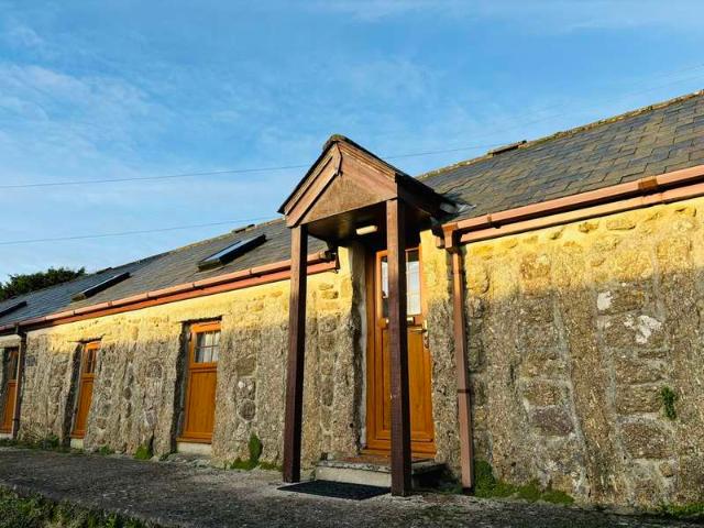 2 Bedroom Barn Conversion Character Property