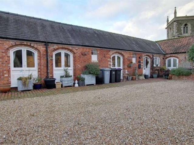 2 Bedroom Barn Conversion Character Property