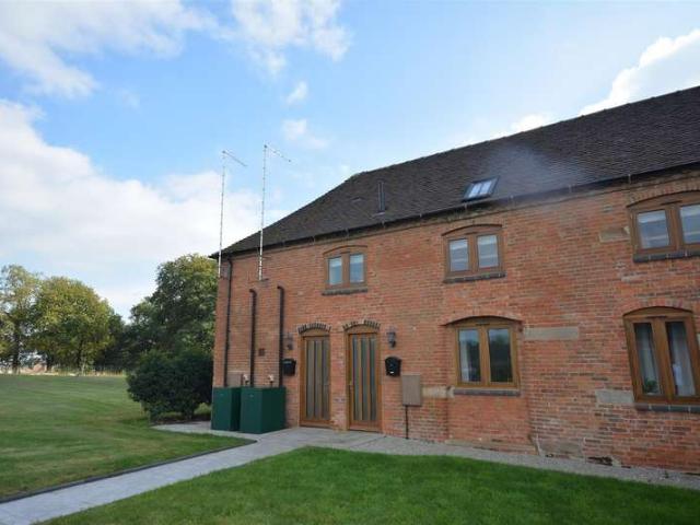 2 Bedroom Barn Conversion Character Property