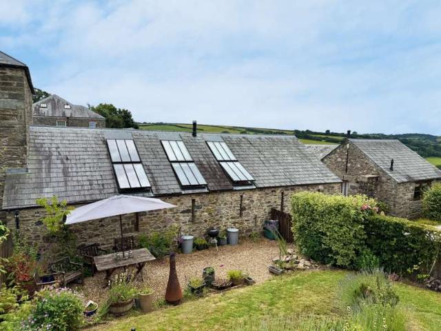 2 Bedroom Barn Conversion Character Property