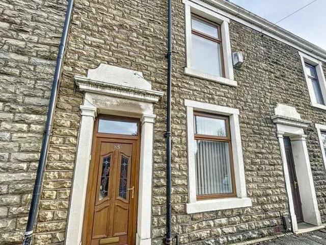 2 bedroom barn conversion for rent in Greenbank Terrace Lower Darwen BB3