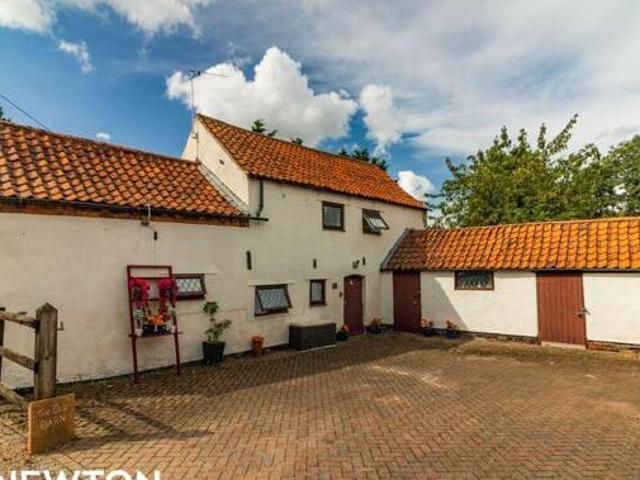 2 Bedroom Barn Conversion For Sale In Markham Moor