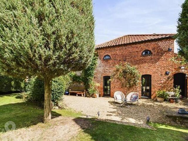 2 Bedroom Barn Conversion For Sale In Brisley