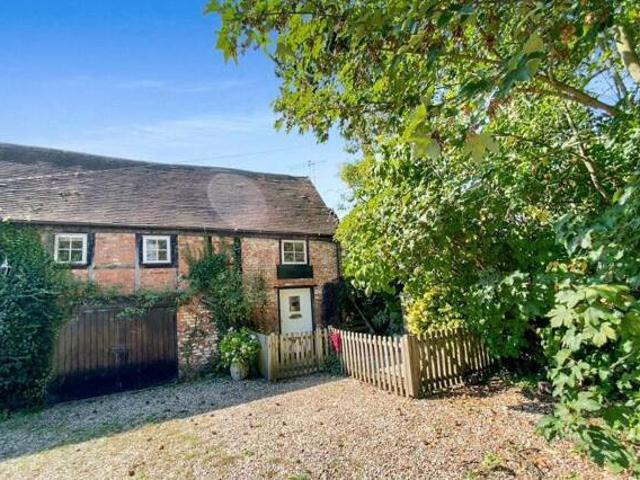 2 Bedroom Barn Conversion For Sale In Hockley Road