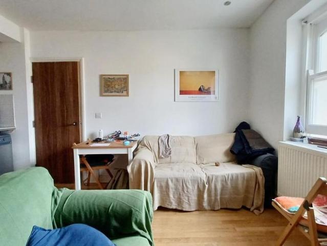 2 bedroom barn conversion to rent