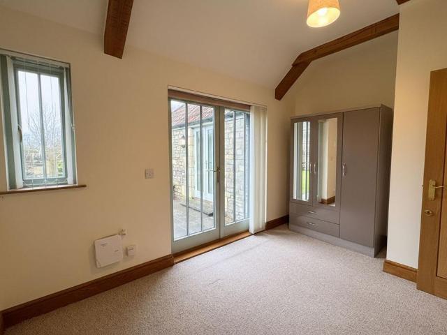 2 bedroom barn conversion to rent