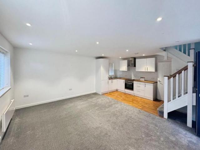 2 bedroom barn conversion to rent