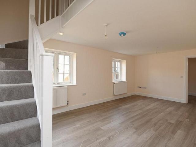 2 bedroom barn conversion to rent