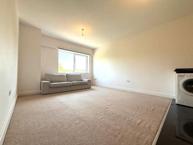 2 bedroom barn conversion to rent