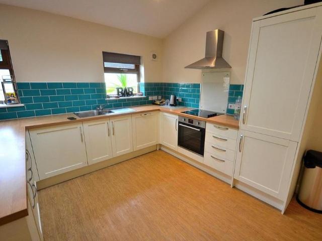 2 bedroom barn conversion to rent